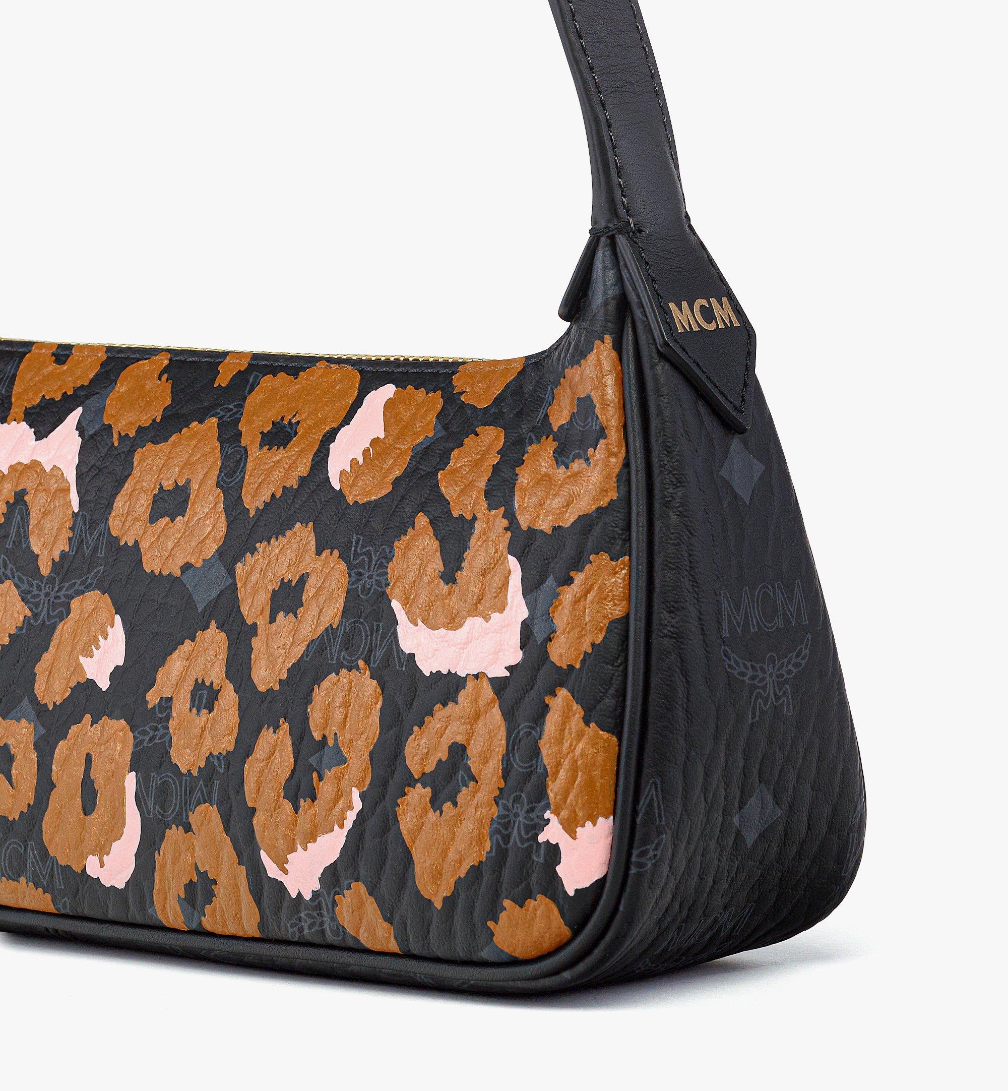 Small 豹紋 Visetos 系列 Aren 肩背包 黑色 | MCM ®TW